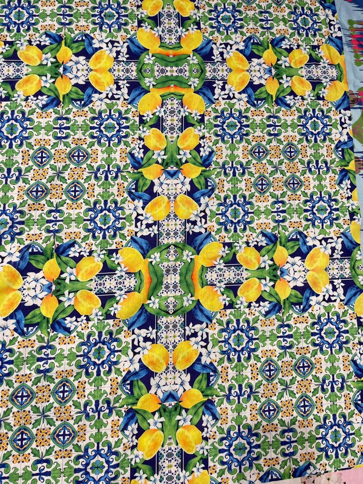 Majolica Lemon Pattern Crepe Fabric , Sicilian Pattern Fabric Blue ...