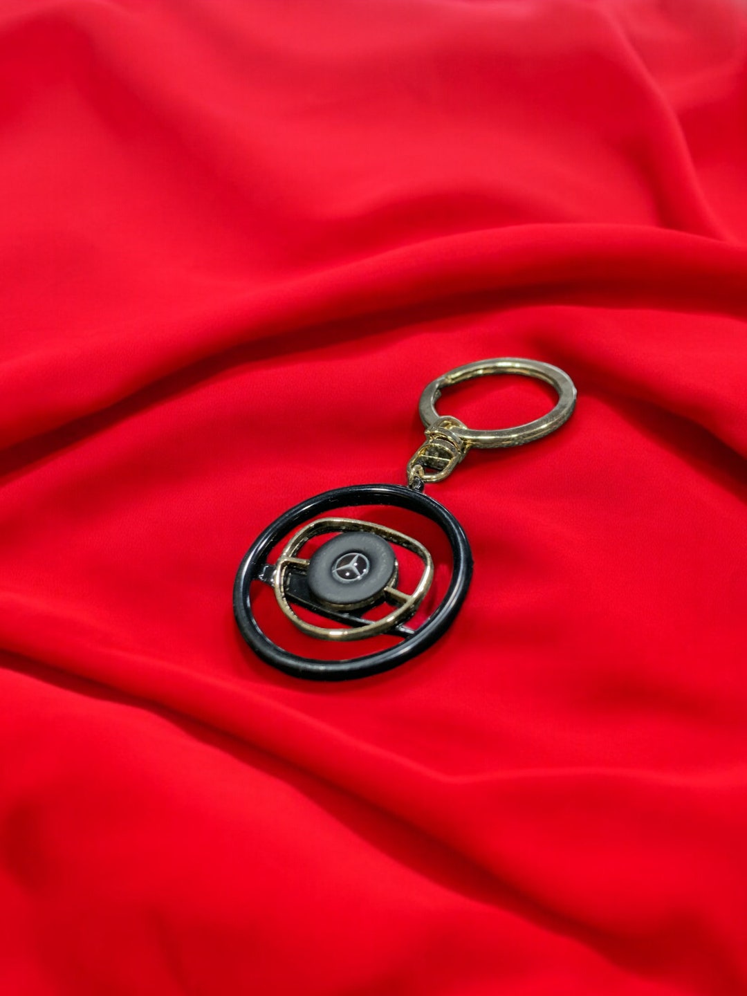 W115 MERCEDES BENZ Steering Wheel Key Chain Classic Black and Gold W116 ...