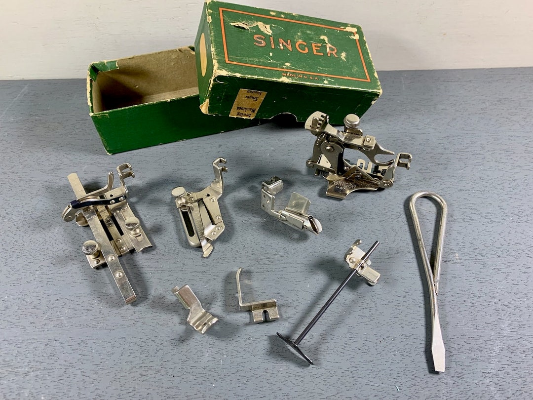 Vintage Singer Attachments Box 456360 1930s Low Shank Sewing Machine ...