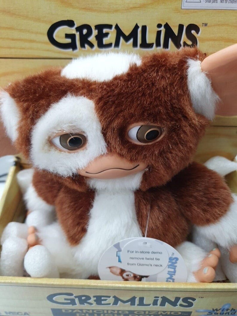 NECA Gizmo Plush Toy Gremlins Singing & Dancing With Sound Mogwai Soft ...