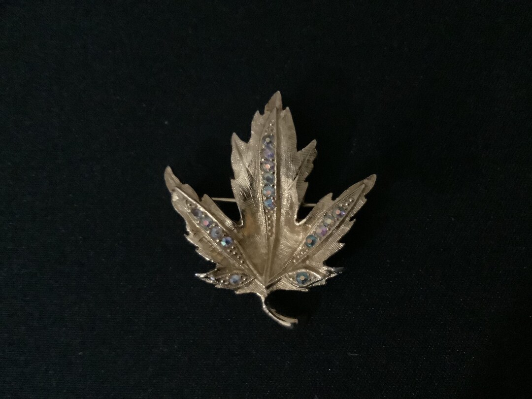 Vintage Avon Collectible Maple Leaf Brooches Signed Avon Numbered and ...