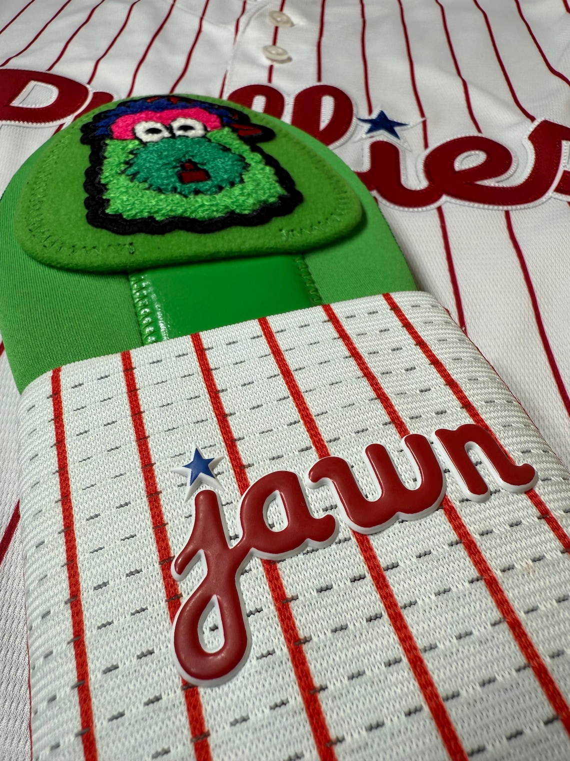 Philly Phanatic Sliding Mitt - Etsy
