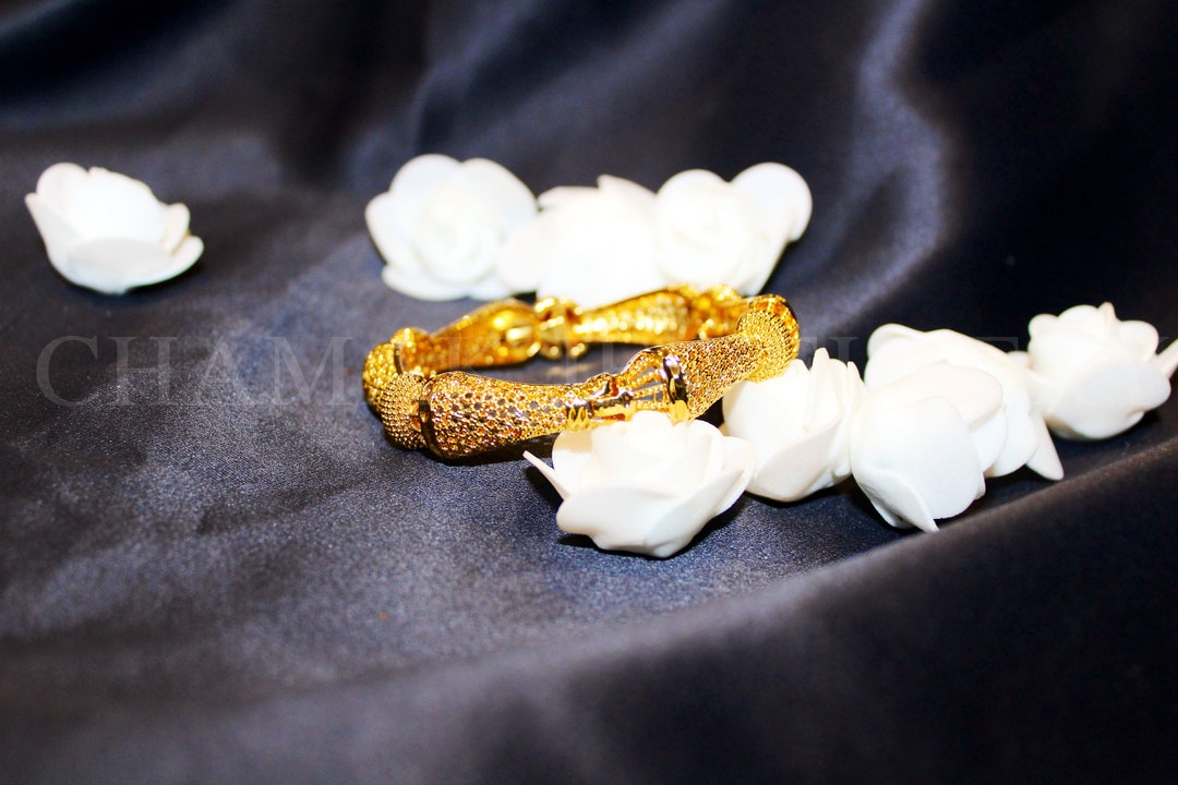Gold Traditional Indian and Pakistani Bridal Bangle - Gold Plated ...