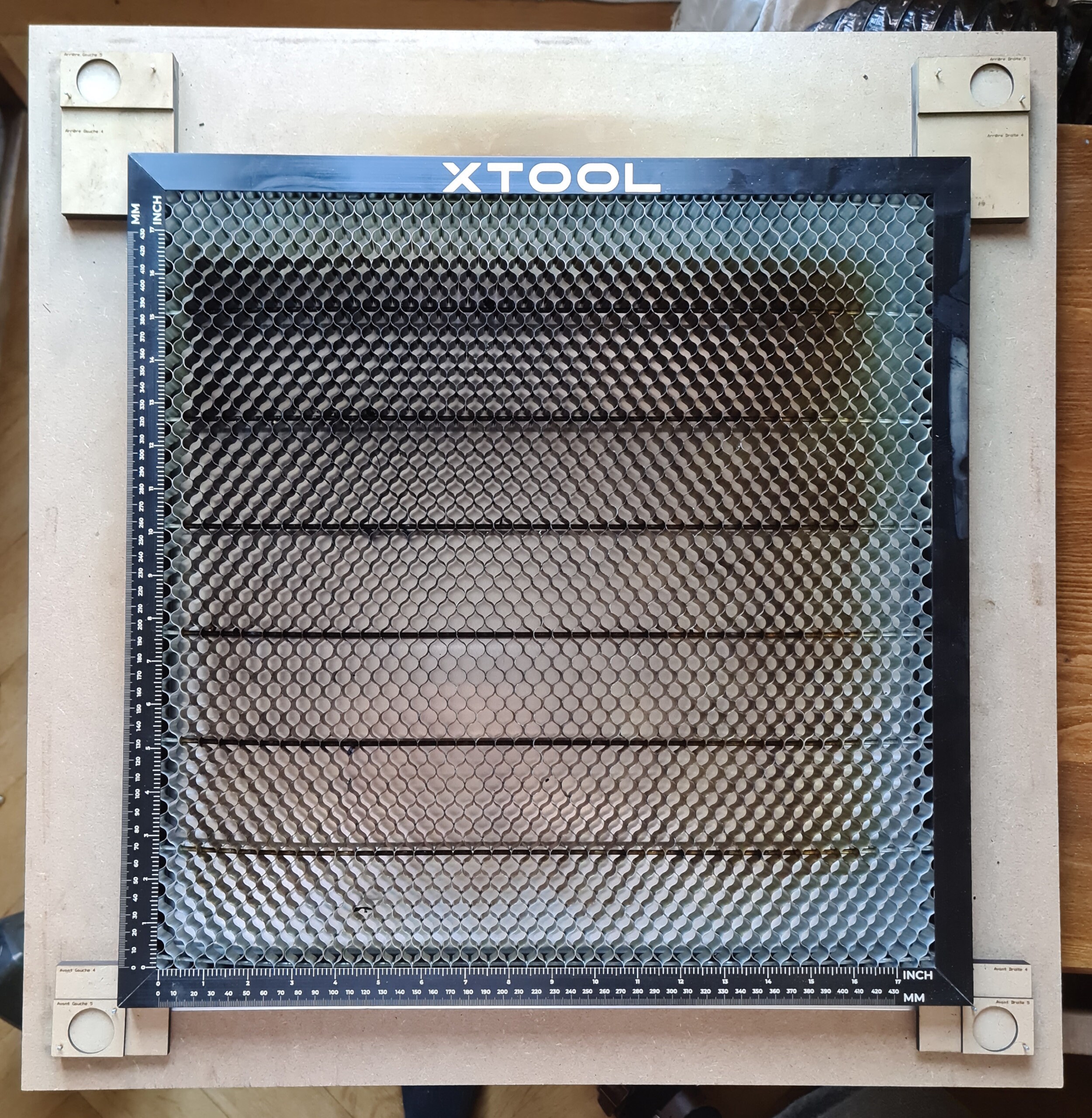 Xtool UTILITY - D1 Pro Machine Stand With Honeycomb - Cm + Inches - DIY ...