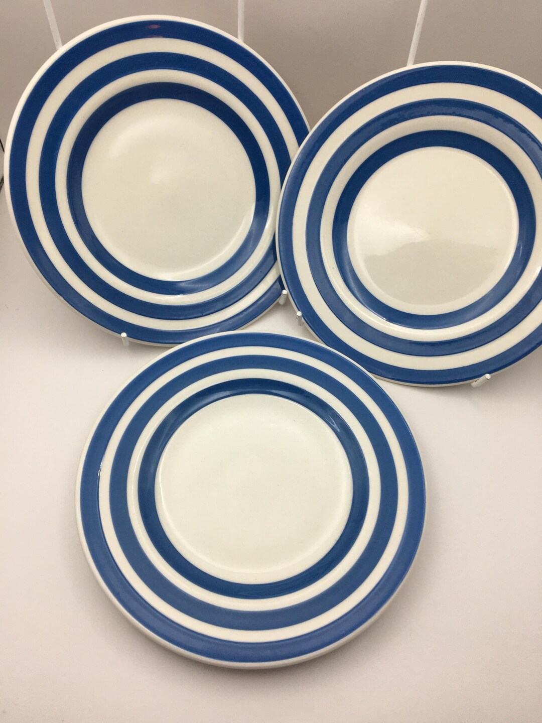 Vintage Devon Kitchenware/cornish Ware Plates Set of Three, Blue ...