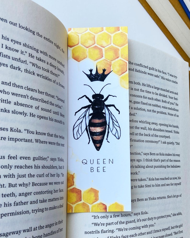 Queen Bee Printable Bookmark Honeycomb Bee Bookmarks Printable Honey ...