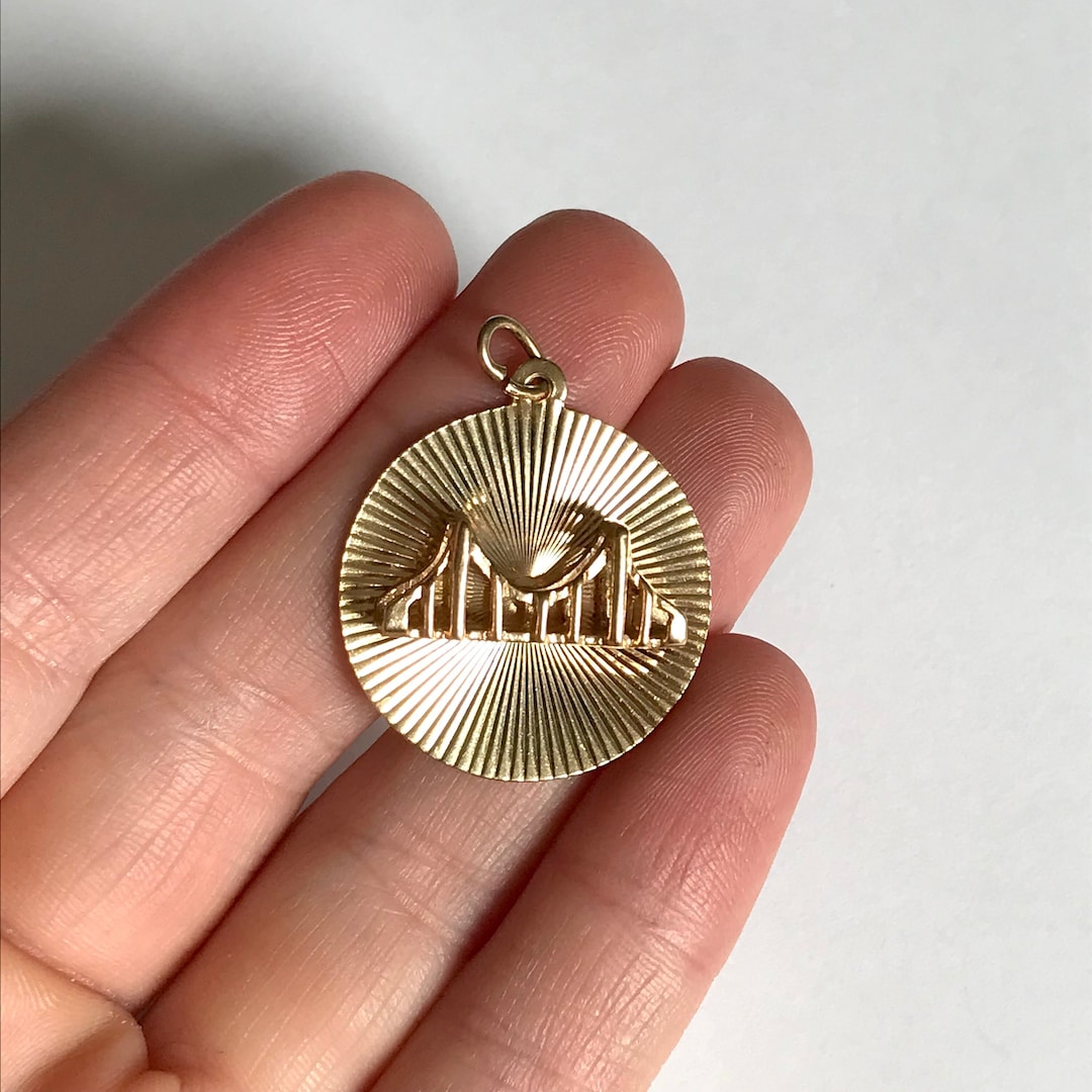 14 Karat Golden Gate Bridge Charm Pendant— 5.5 Grams of 585 Solid Gold ...