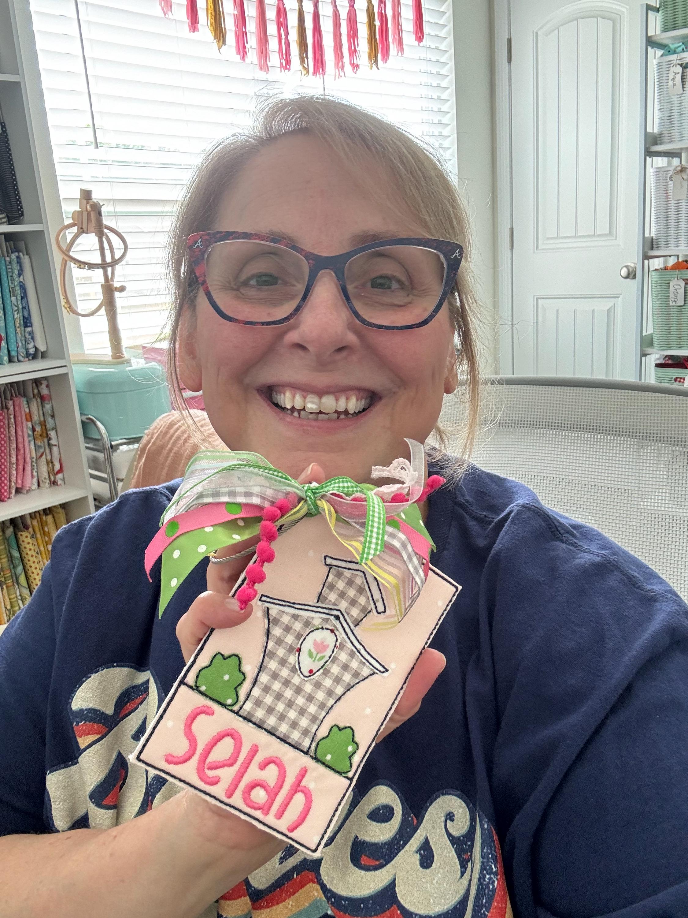 Church Bag Tag With Appliqued Bow and Personalization - Etsy