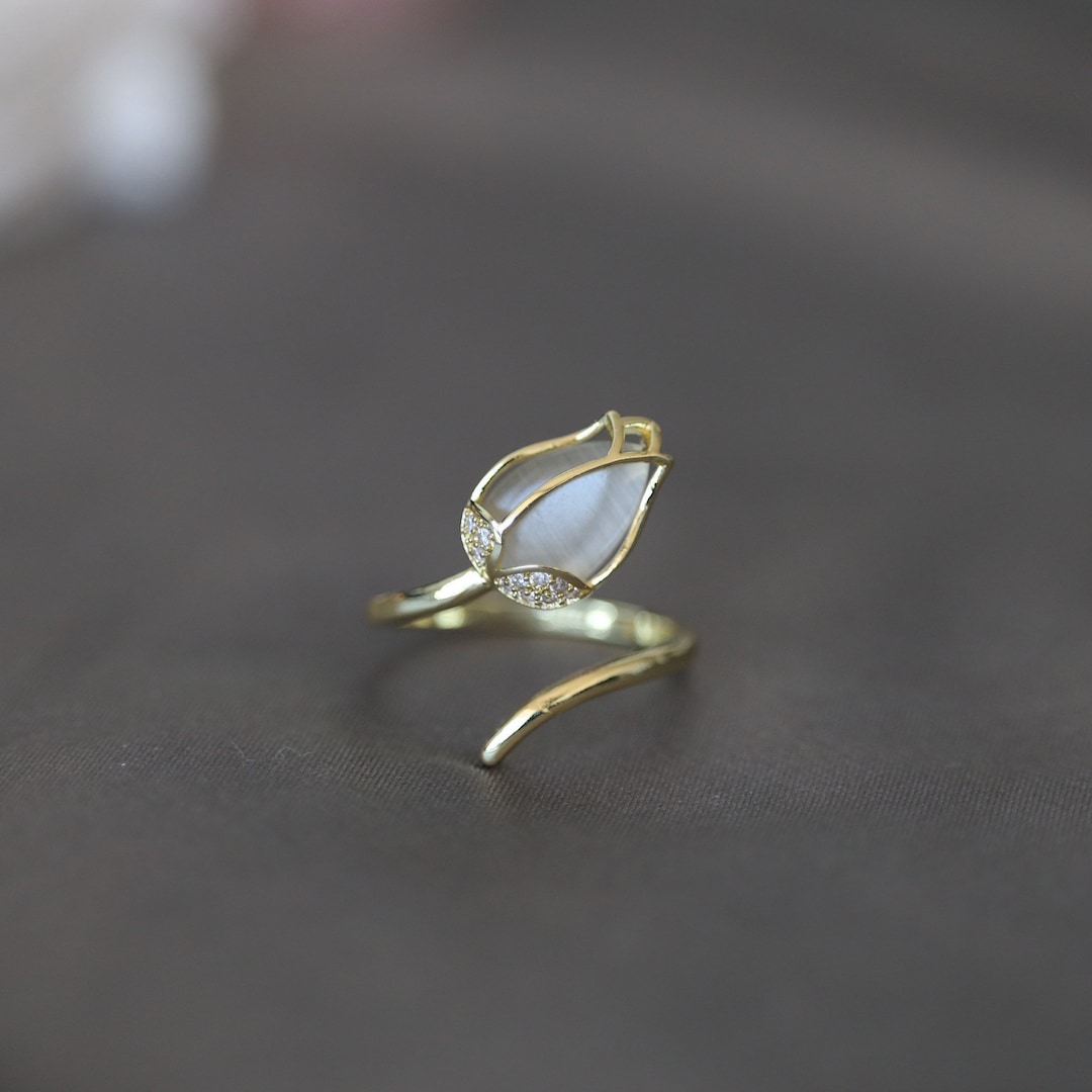 Flower Rings, Gold Tulip Ring, Cats Eye Stone Rings, Stackable Ring ...