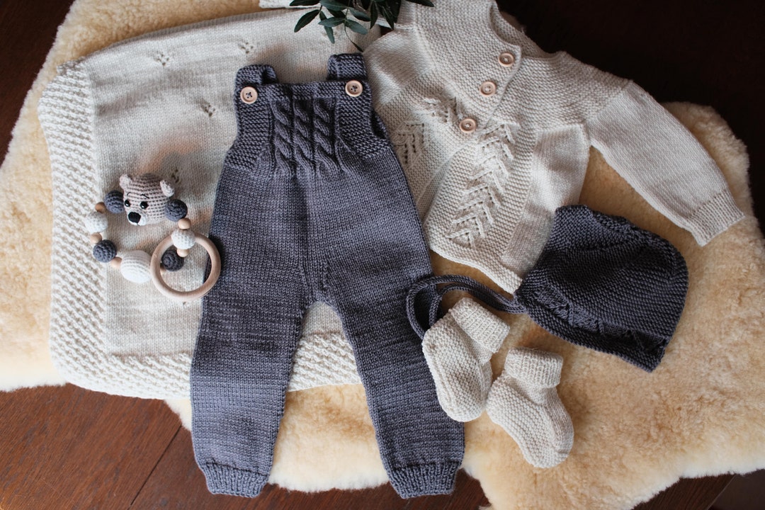 Handmade 6-piece Baby Knitting Set Made of Merino Wool, Consisting of ...