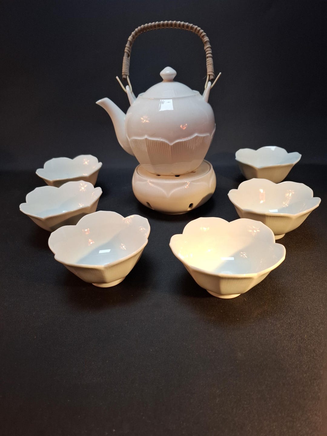 Elegant Lotus-inspired Tea Set – Porcelain Teapot With 6 Cups & Warmer ...