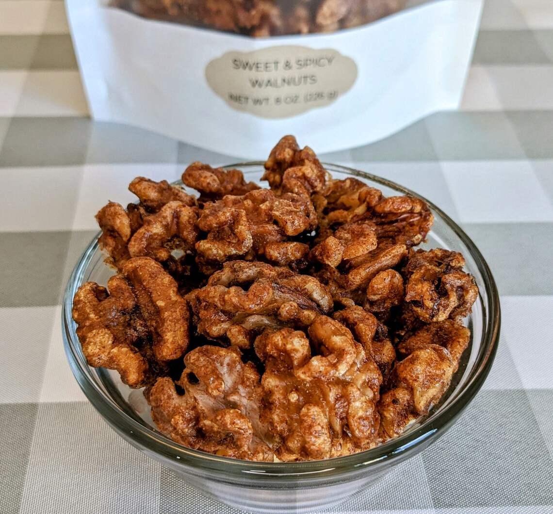 Sweet and Spicy Walnuts 1/2 Pound 8 Oz. of Sweet and Spicy Walnuts in ...