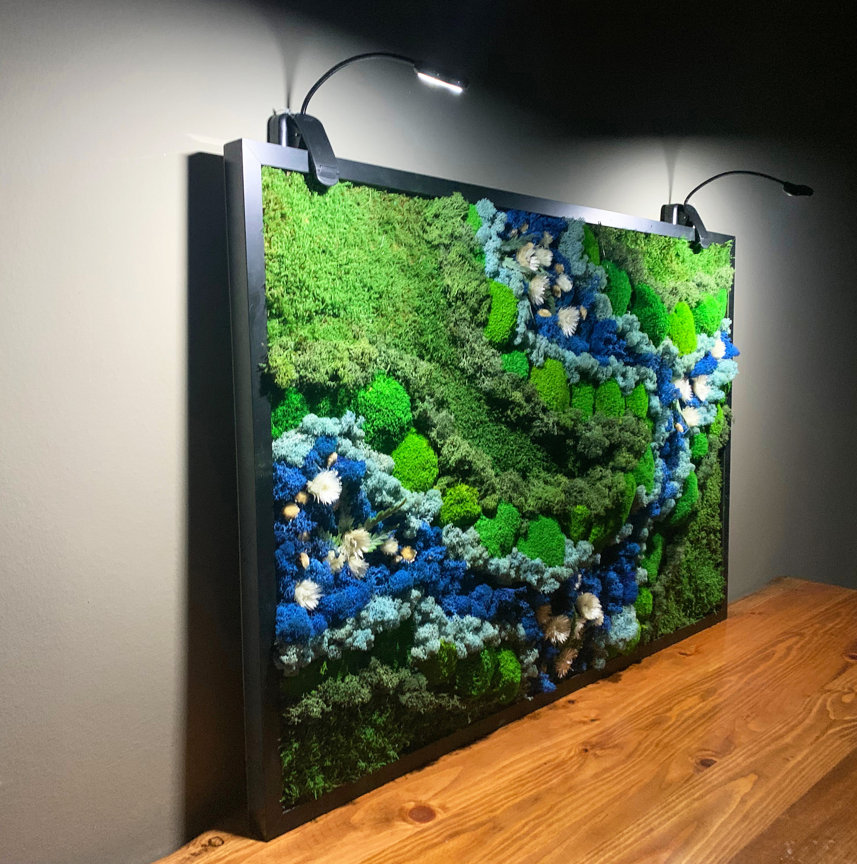 Preserved Moss Wall Art, LED Lighted Flowered Moss Wall Hanging, Led ...