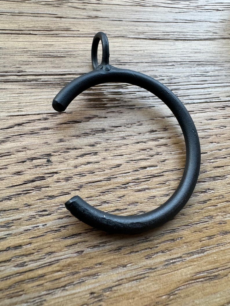 Black C-rings and Full Rings for Curtain Rods. Normal and Oversize ...