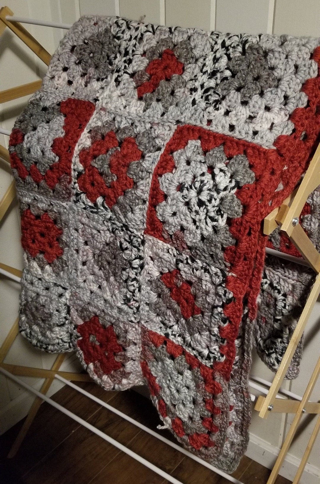 Gray/red Granny Square Blanket - Etsy