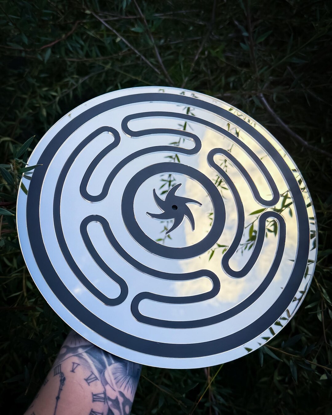 Hecate Wheel Sigil Wall Art – Gold Mirror Acrylic | Witchcraft Gothic ...