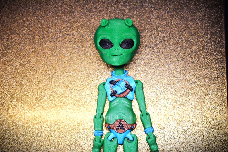 3D Printed Alien Figurine Adorable and Flexible Alien Colorful Toy Fun ...