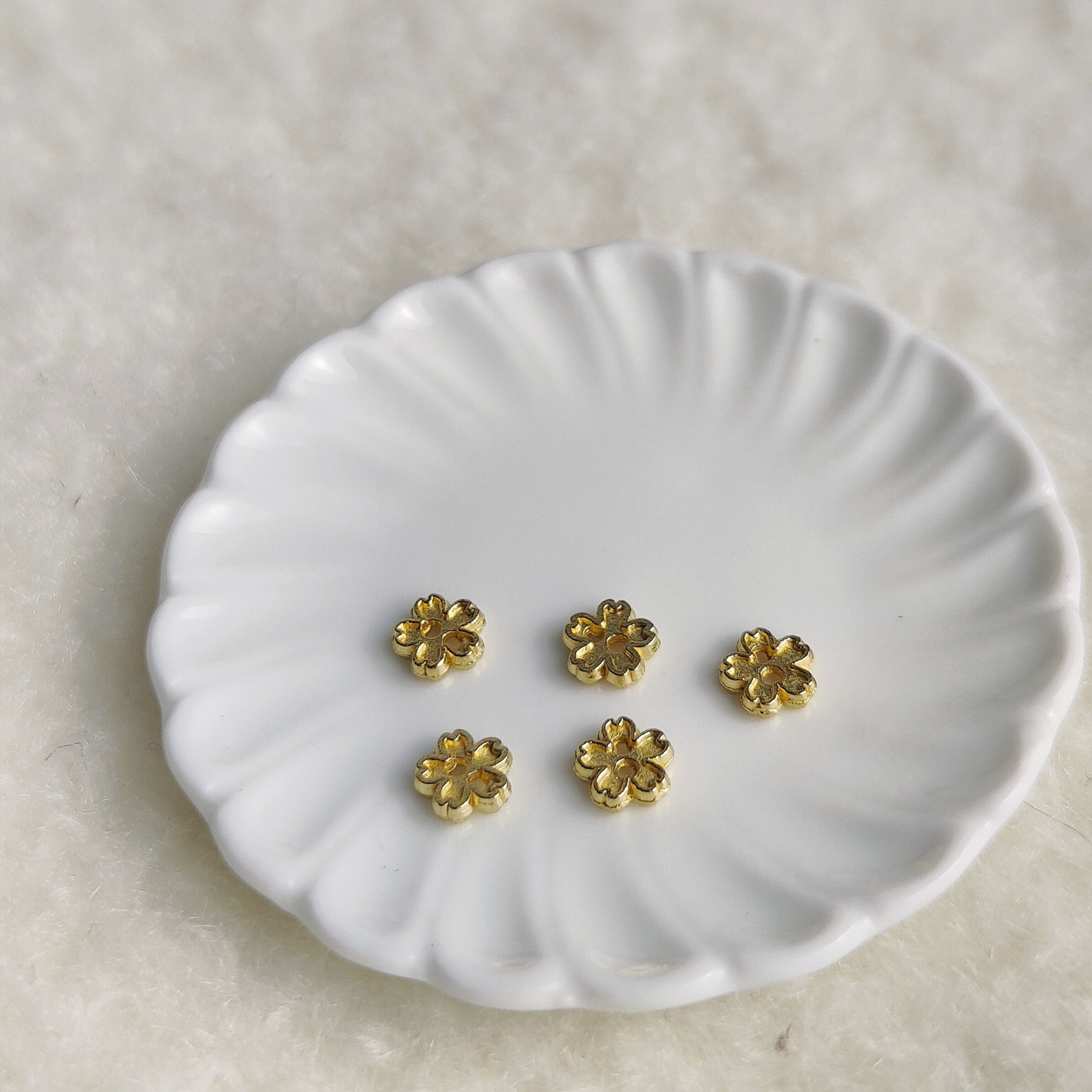5mm Gold Flower Buttons Micro Mini Buttons Tiny Buttons Doll - Etsy