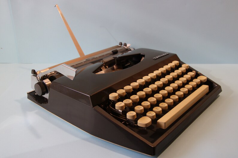 Vintage TRIUMPH TIPPA Typewriter, 1970s Black Portable Manual - Etsy