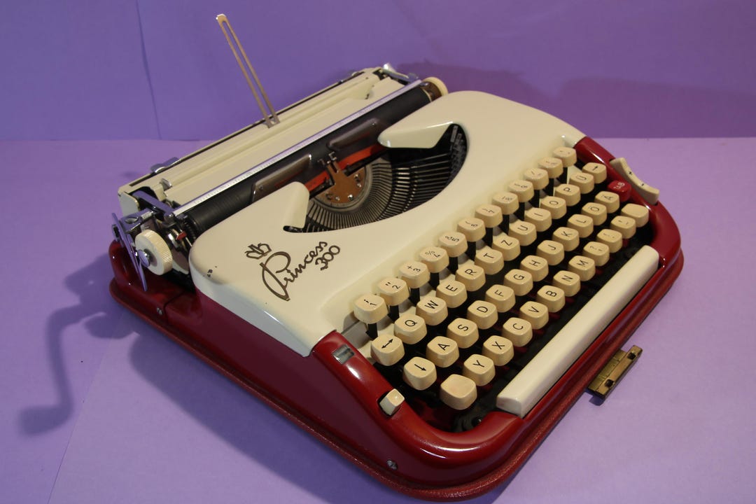 RAR Vintage Princess 300 Red-cream Typewriter With Red Case 60s With ...