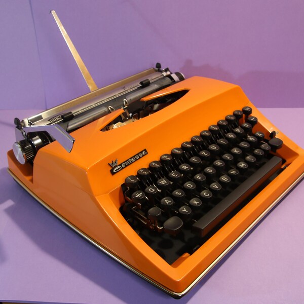 Cursive Triumph Adler Contessa Deluxe Made in Germany Beautiful Orange ...