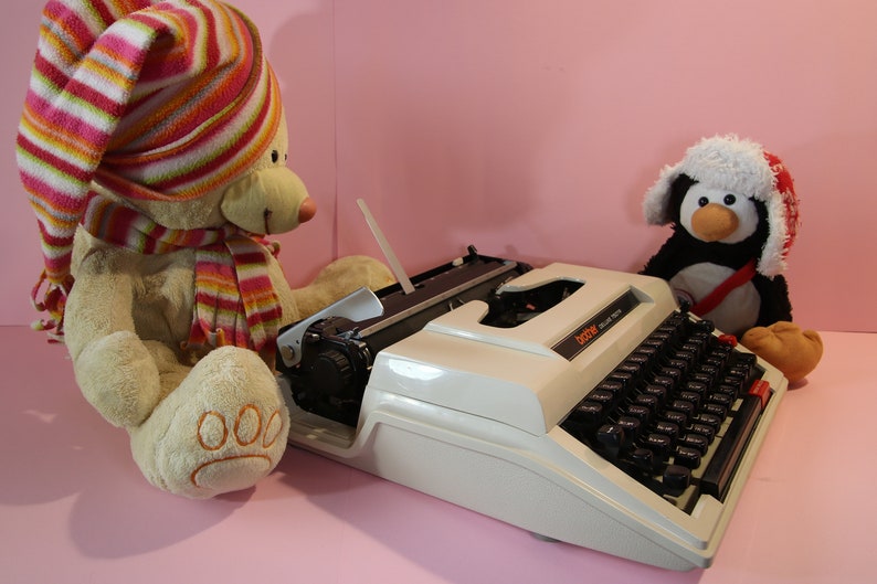 Devanagari-nepali Layout Vintage Brother Deluxe 750TR Portable Suitcase ...