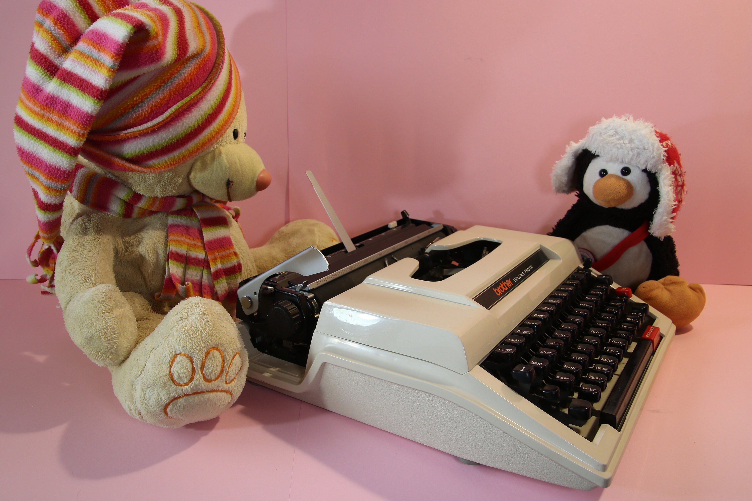 Devanagari-nepali Layout Vintage Brother Deluxe 750TR Portable Suitcase ...