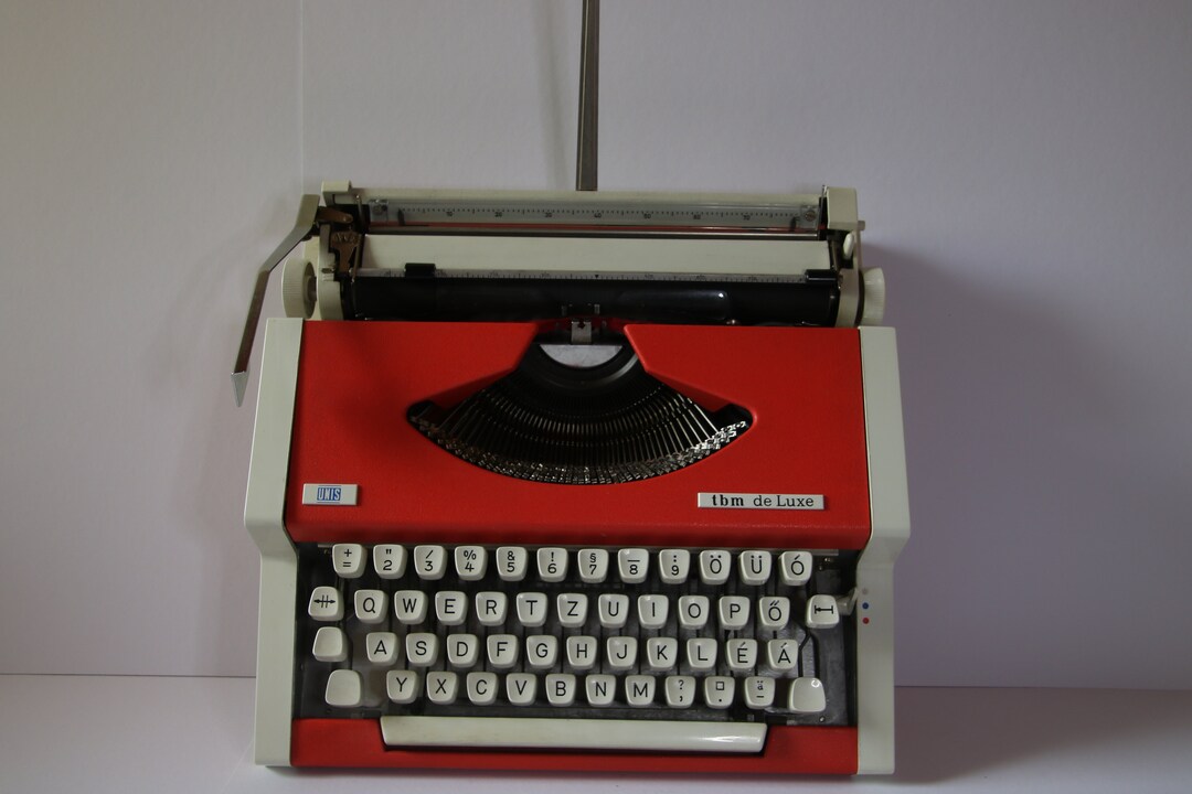 Vintage Unis TBM Deluxe Typewriter Red From 70s DDR - Etsy