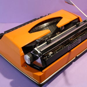 Cursive Triumph Adler Contessa Deluxe Made in Germany Beautiful Orange ...