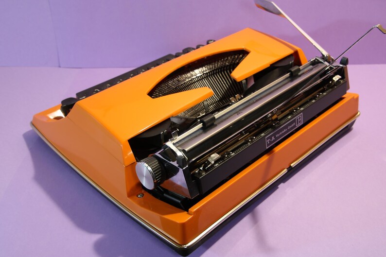 Cursive Triumph Adler Contessa Deluxe Made in Germany Beautiful Orange ...