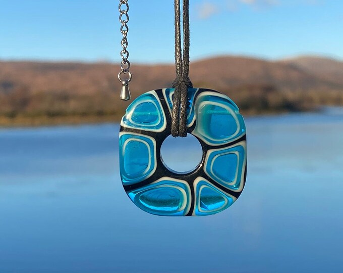 Black and Blue Turtle Shell Style Necklace - Etsy