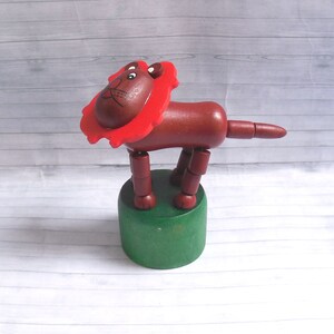Jiggling Zoo Wild Animals - Push Puppet - Press up Toy - Wakouwa Wood ...