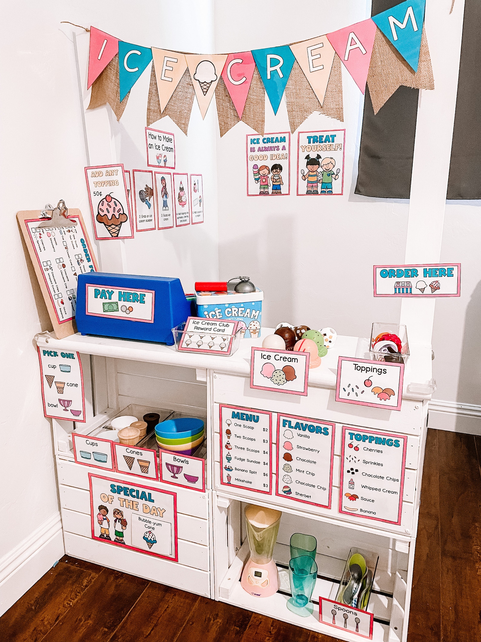 Ice Cream Parlor Dramatic Play Center / Pretend Play / Elementary ...