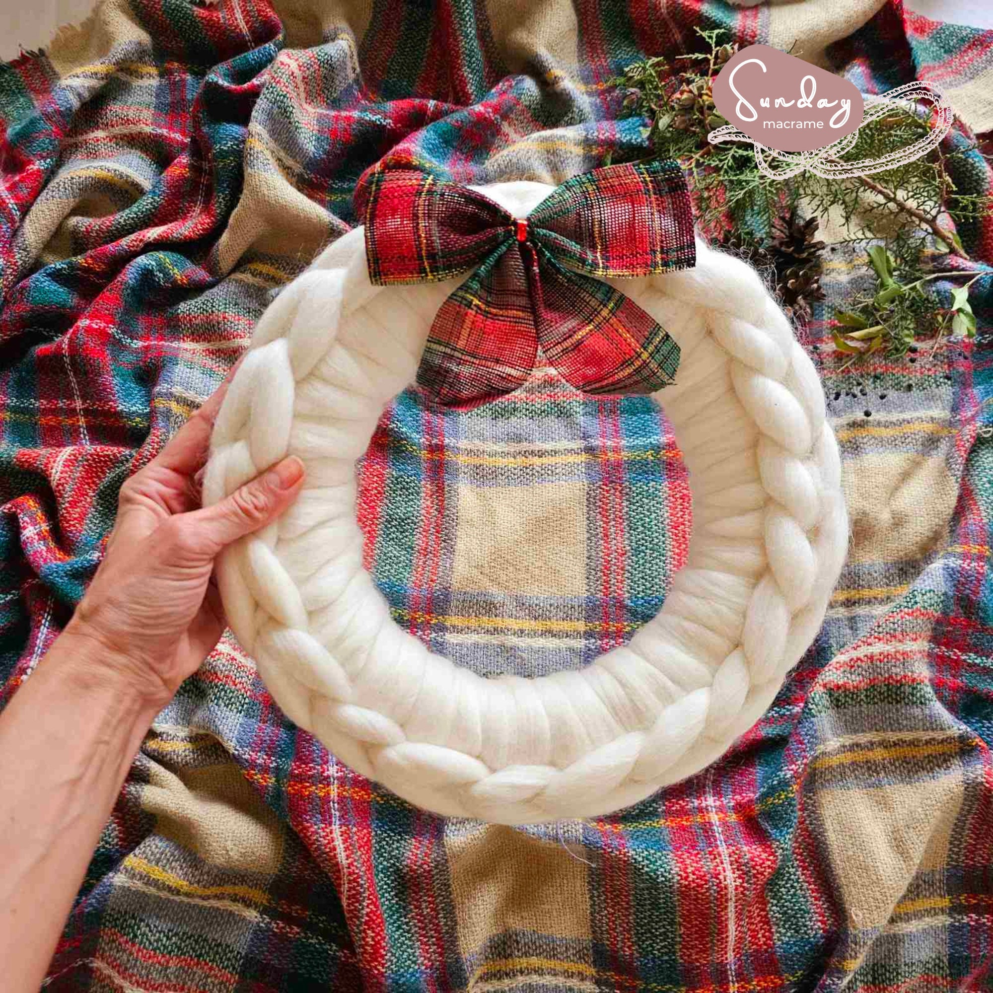 Christmas Chunky Wool Roving Wreath, Knit Advent Wreath or Table ...