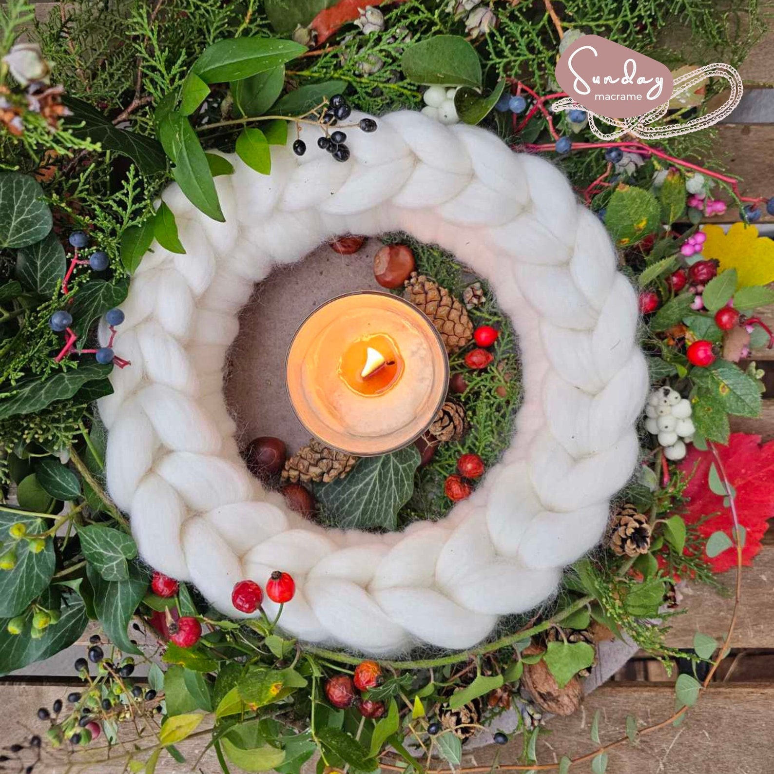Christmas Chunky Wool Roving Wreath, Knit Advent Wreath or Table ...