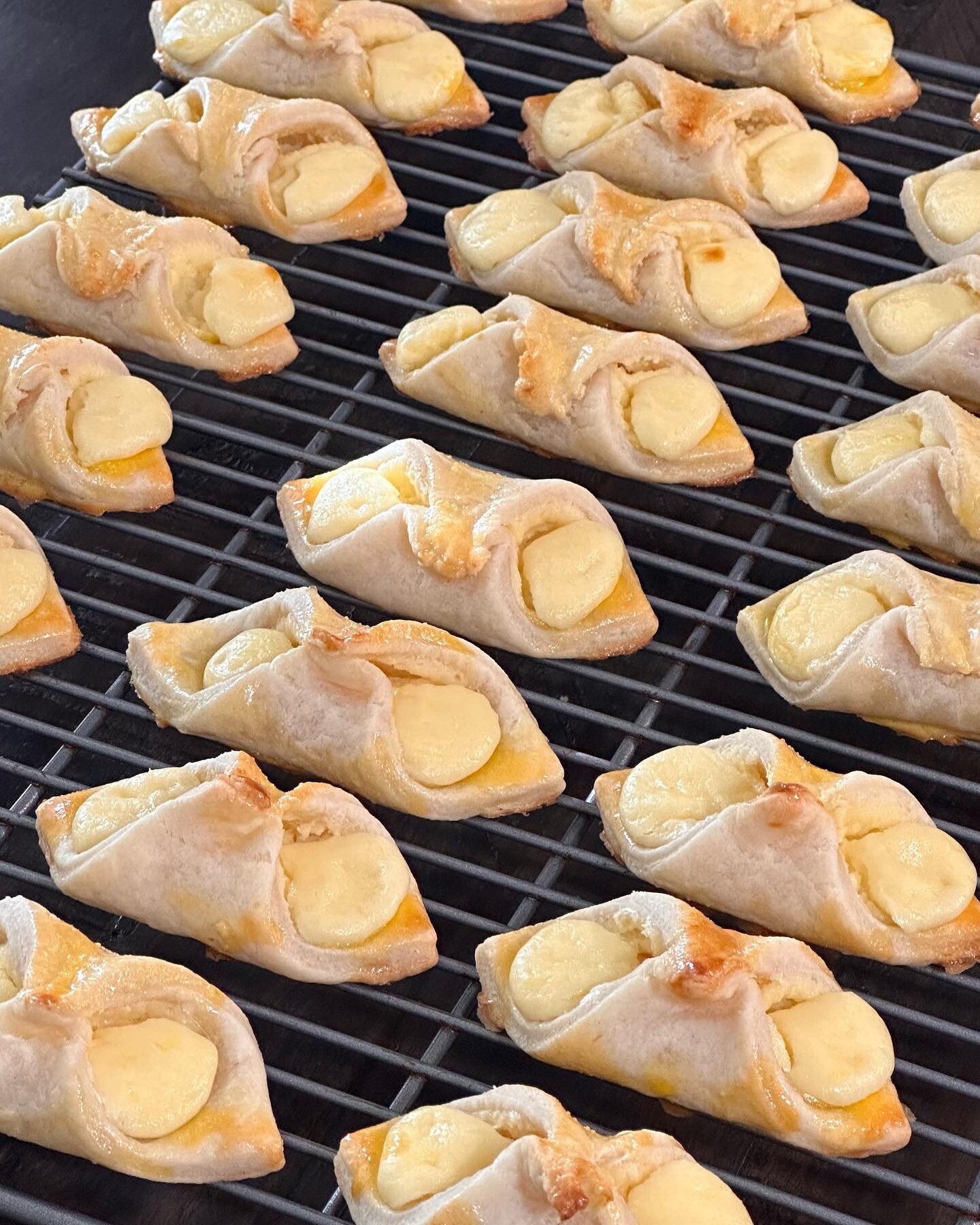 Filled Pastries | Kiffles, Kifli, Kolaczki, Kolachies, Kolache ...