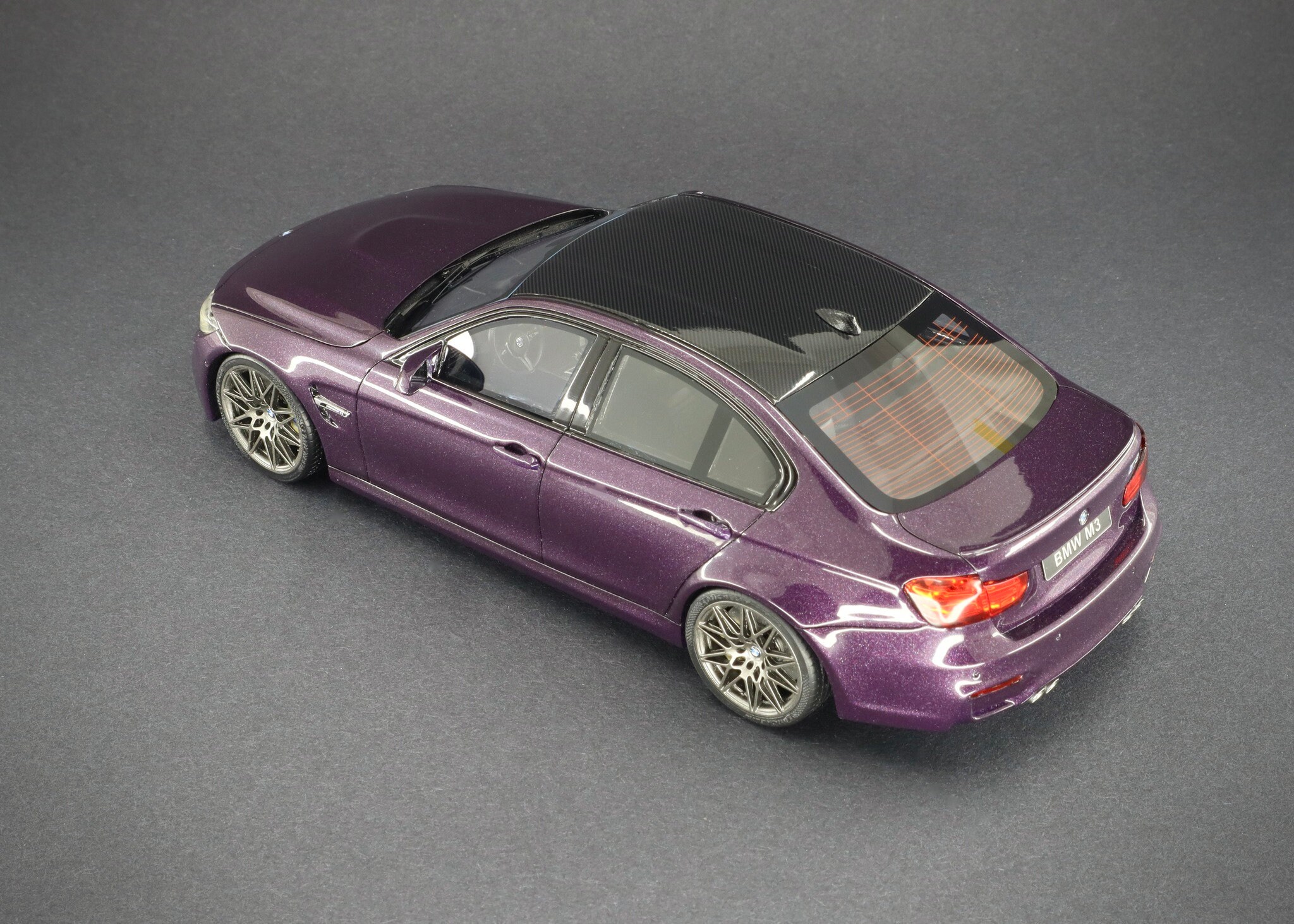 Kitbox/pzy 1/24 BMW (F80) M3 Daytona Violet Handmade Model Display Kit ...