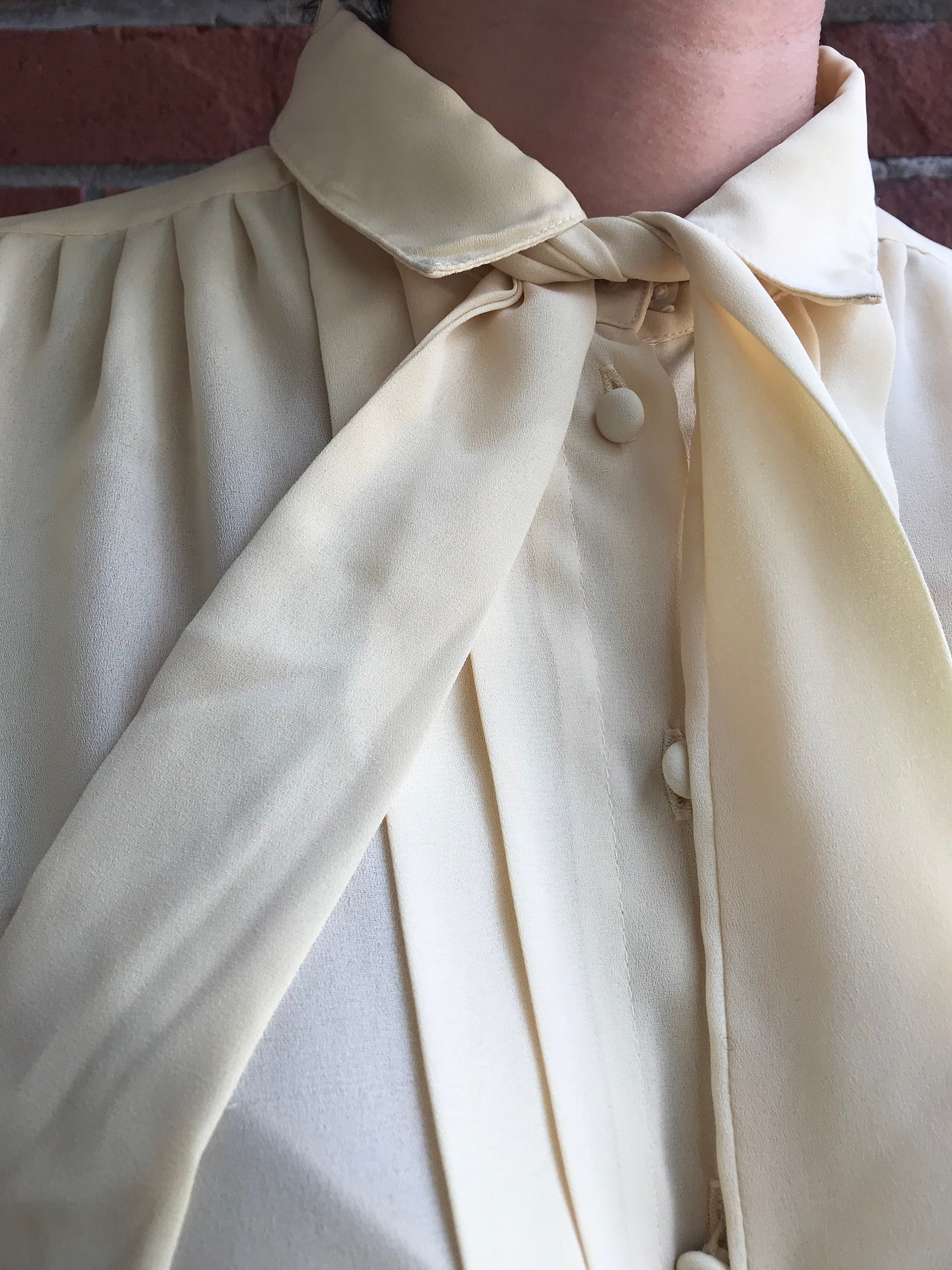 70's Vintage Pastel Yellow/butter Yellow Ribbon Collared and Puff ...