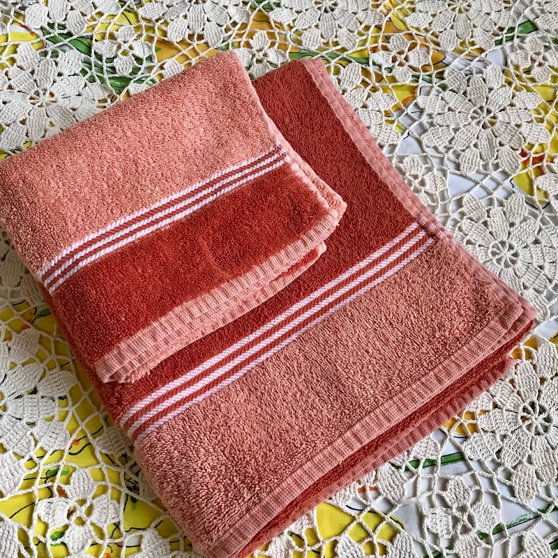 Vintage Bath Towels - Etsy