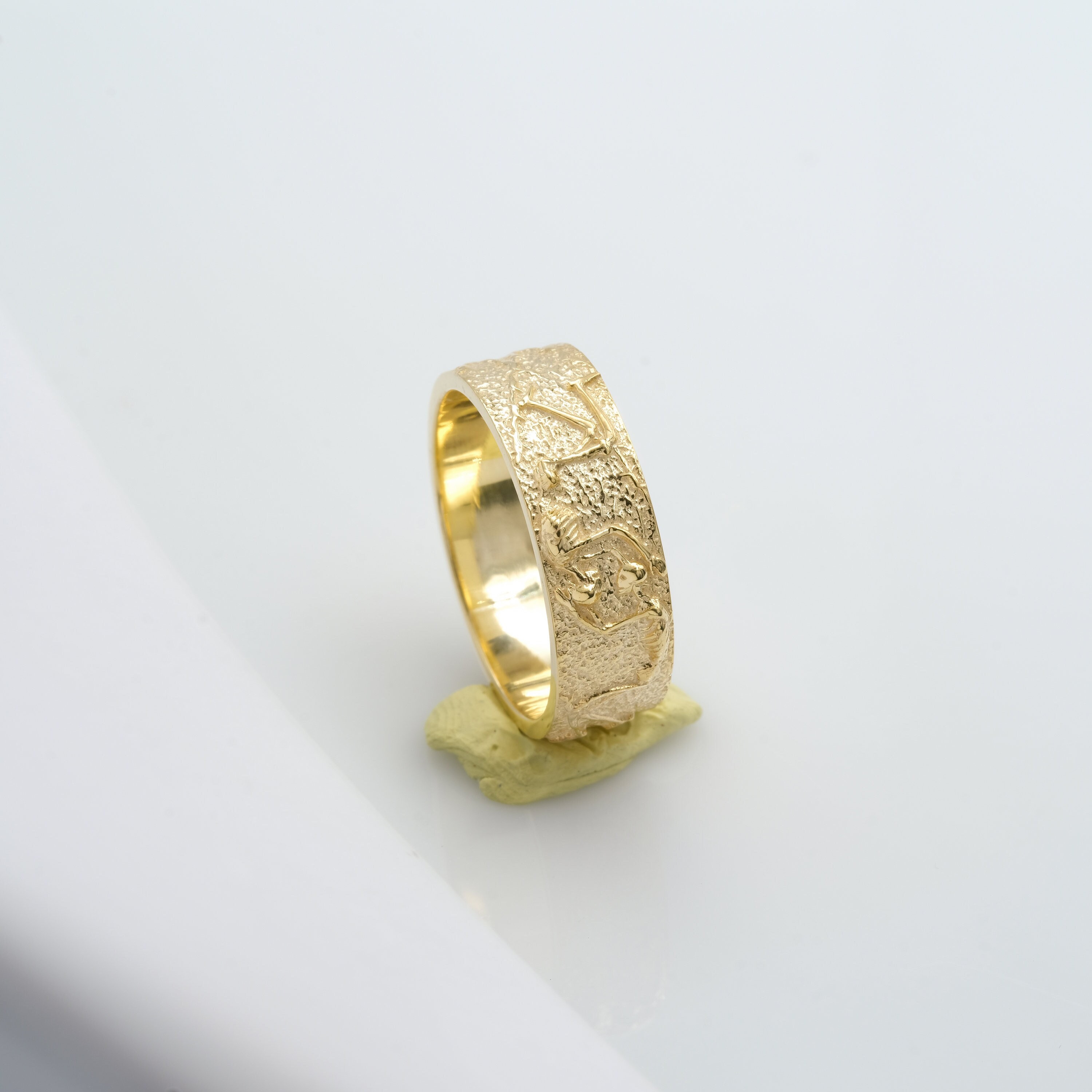 Solid Gold Skeleton Kissing Wedding Band Gold Skeleton Lovers - Etsy