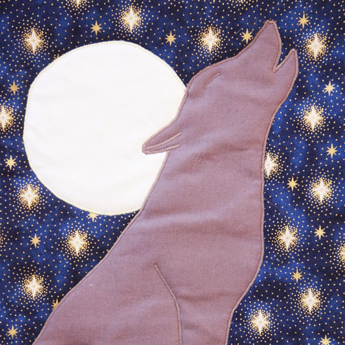 Wolf Animal Applique Quilted Wall Hanging - Etsy