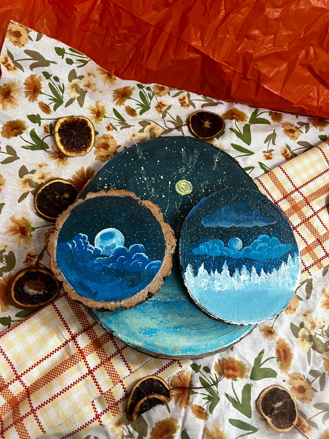 Wooden Slice Painting of Snowy Nighttime Scene - Etsy