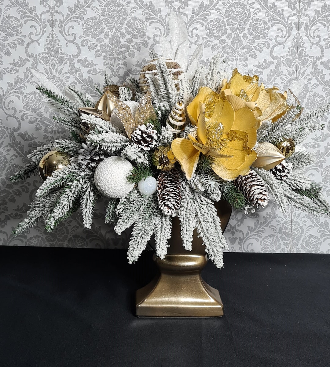 Christmas Arrangement, Advent Wreath, Table Decoration, Composition ...