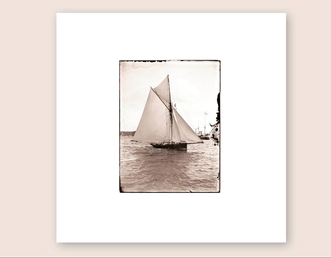 1 NOSTALGIC Yacht SAILING PHOTO ... Photo of Vintage Sailingboat Betwen ...