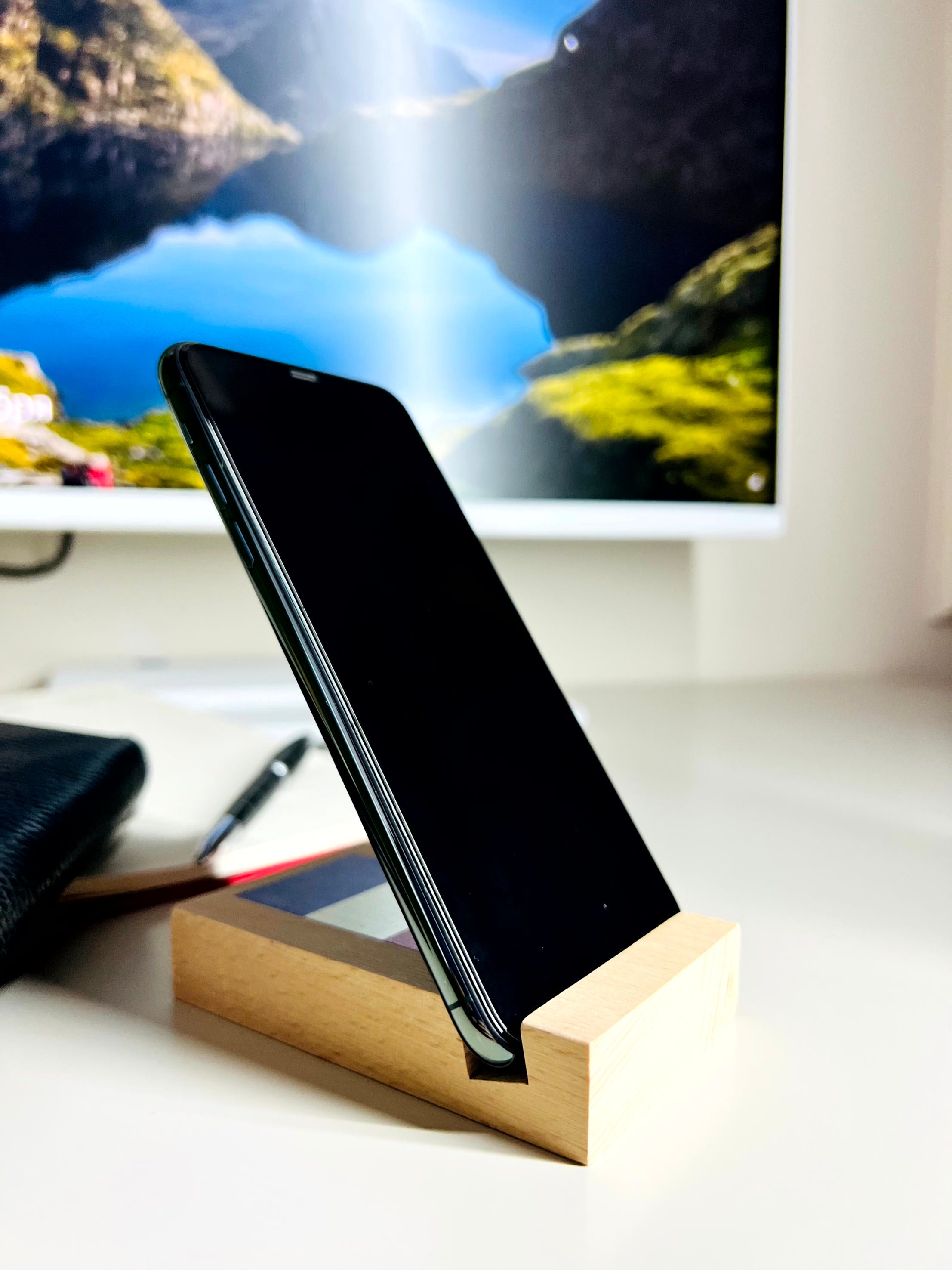 Natural Wood Phone Stand With France Flag - Etsy