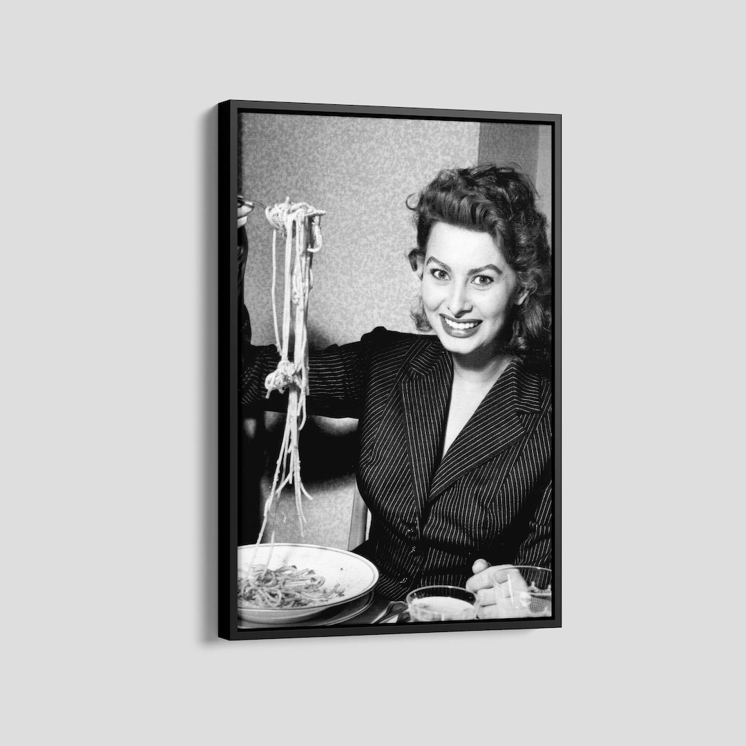 Sophia Loren Eating Pasta Canvas, Sophia Loren Poster Print, Italian ...