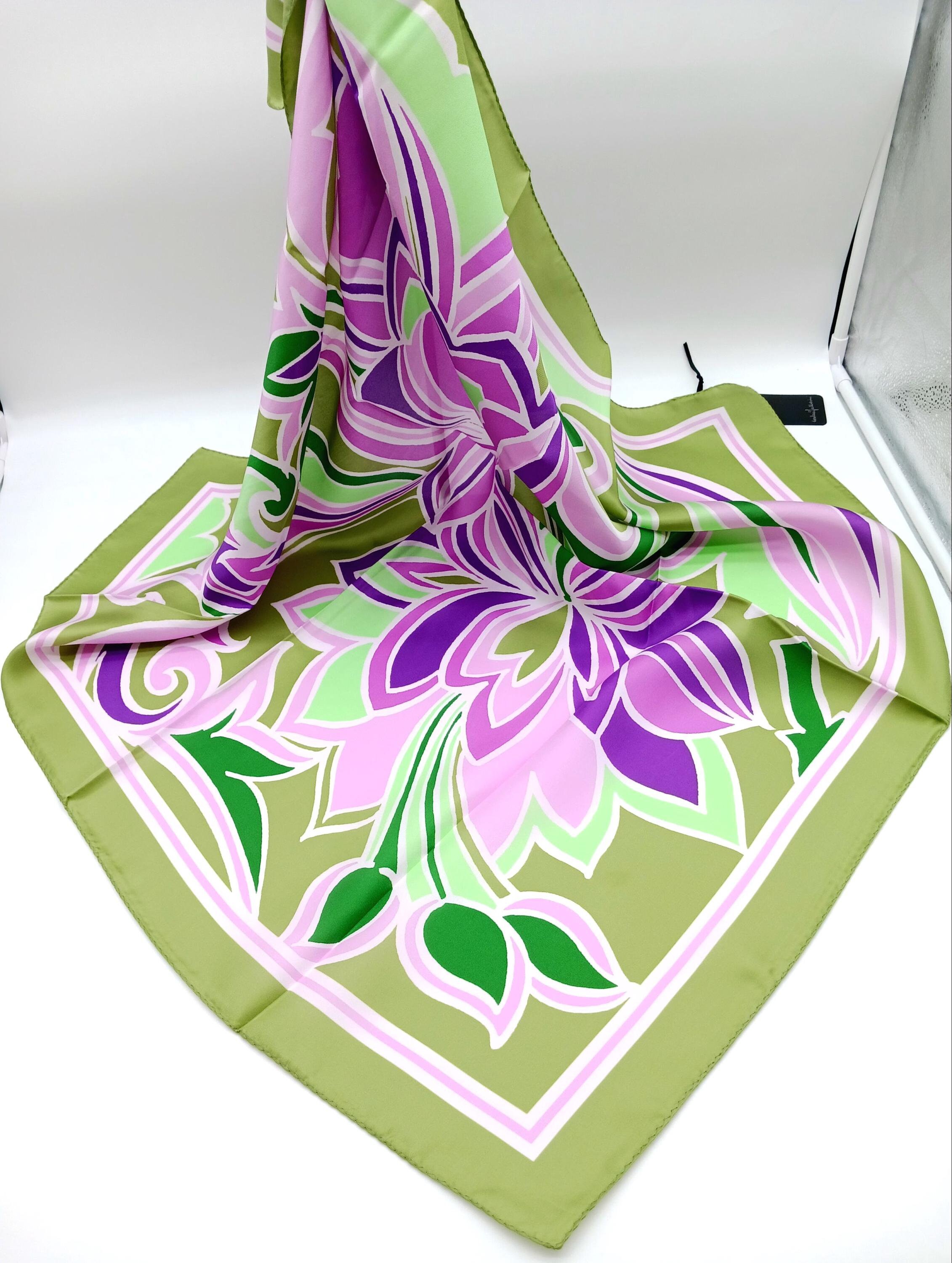 Italian Floral Design Silk Twill Square Scarf 35x35 – Made in Italy ...