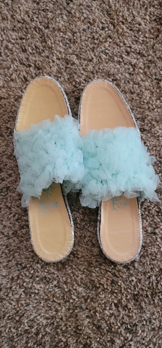 blue slippers vintage - Gem