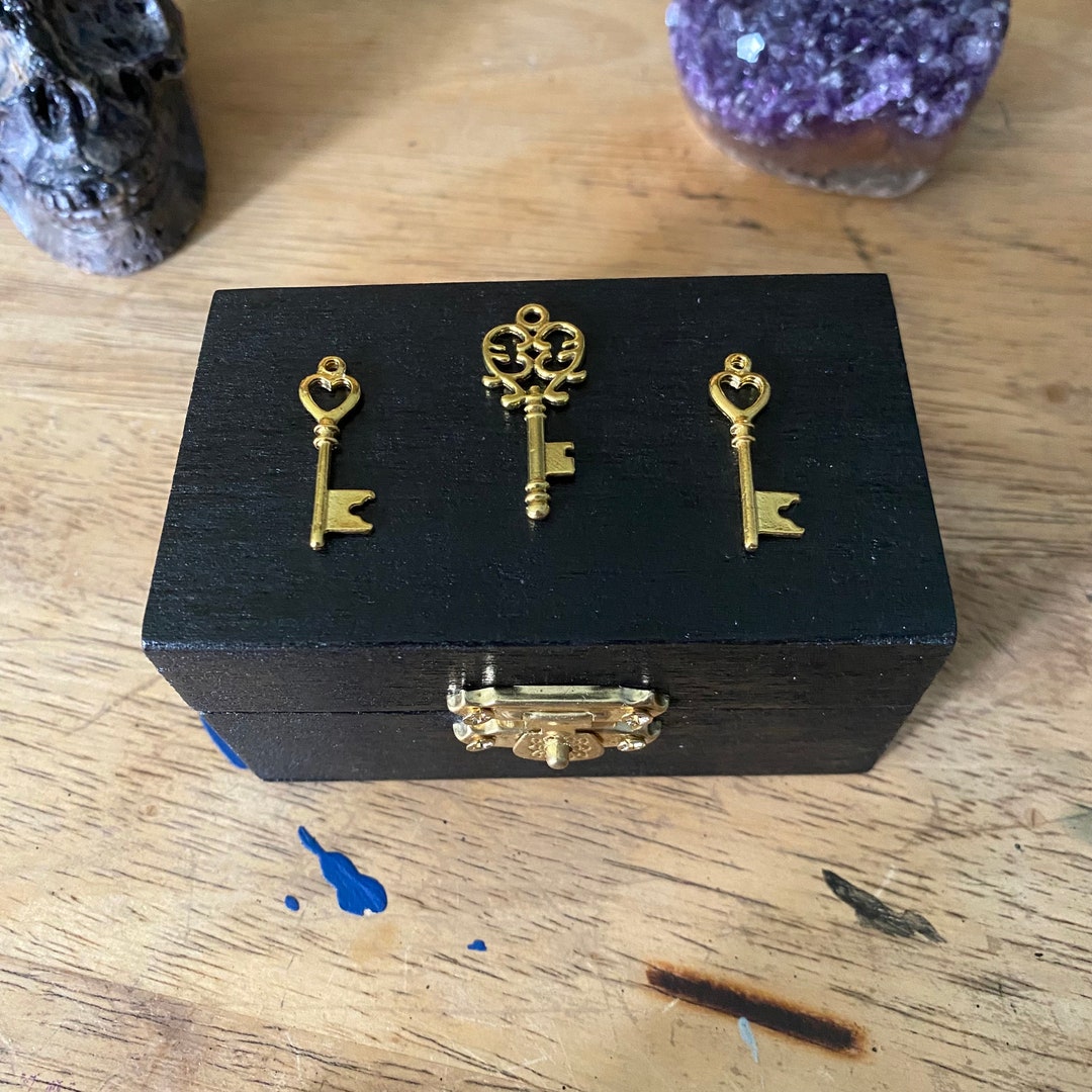 Small Altar Box | Witchy Box |storage Box for an Altar | Display Altar ...