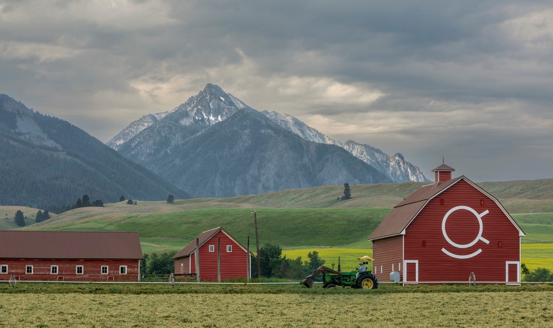 Oregon Barn Photo: Joseph Mountain Ranch Landscape Wall Art - Etsy